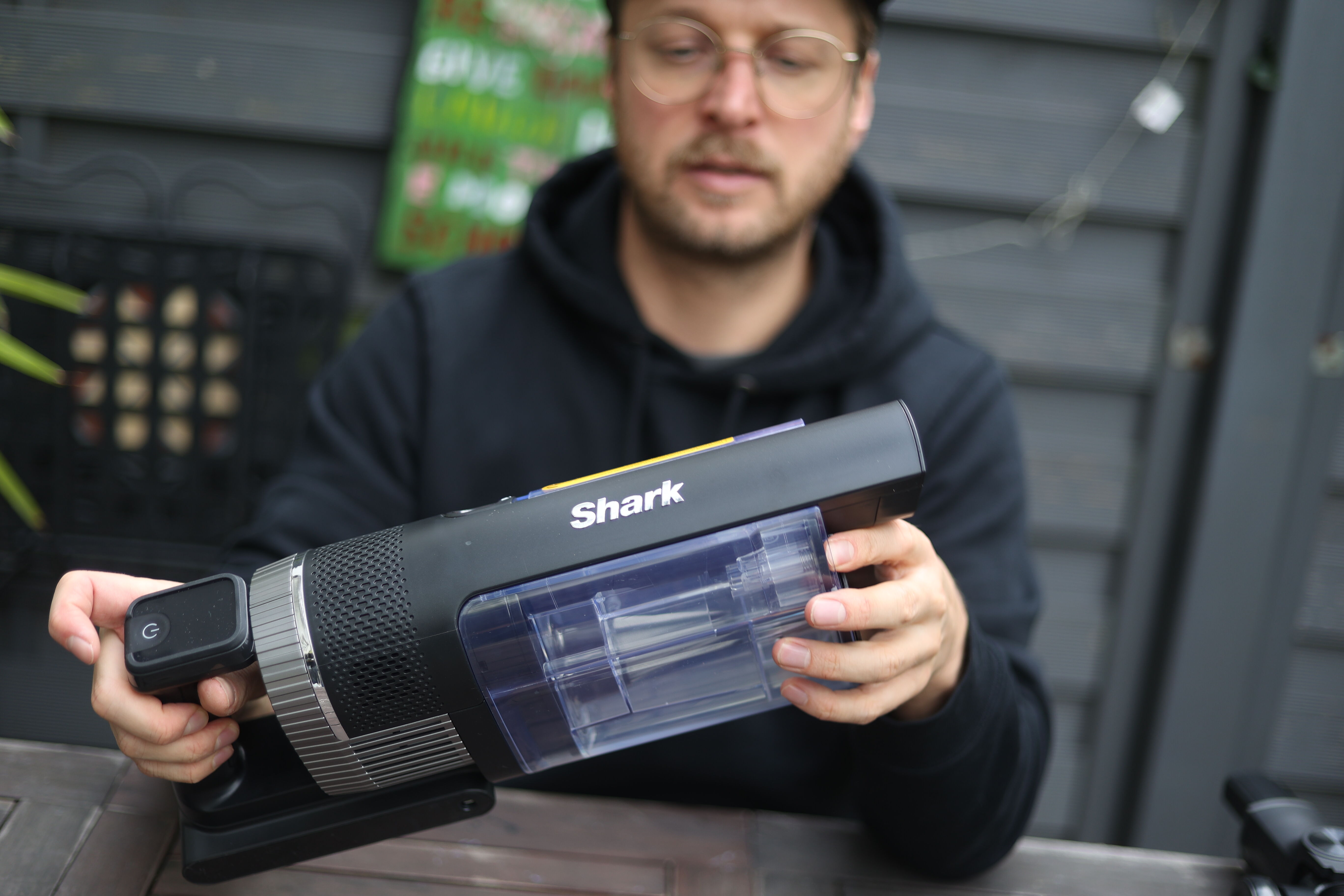 Shark Stratos Cordless Vacuum Review (IZ420UKT) | UK 2025